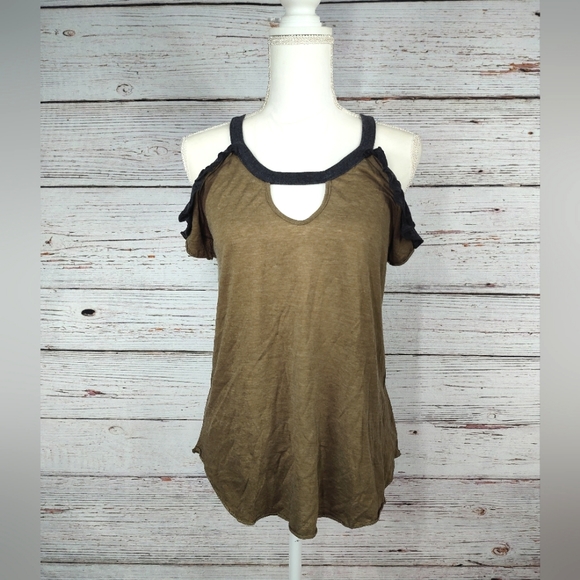 Chaser | Tops | Chaser Ruffle Cold Shoulder Top | Poshmark